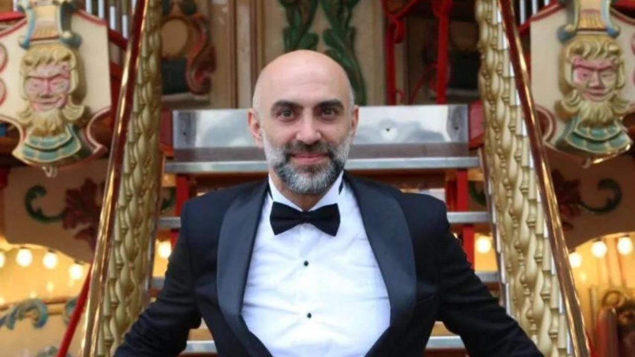 Hudutsuz Sevda dizisinin kadrosuna Erol Babaoğlu dahil oldu! Erol ...