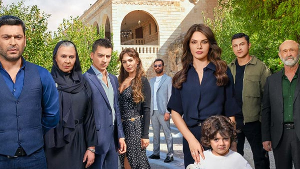 همسر در حال تماشای شوهر در حال رابطه جنسی است